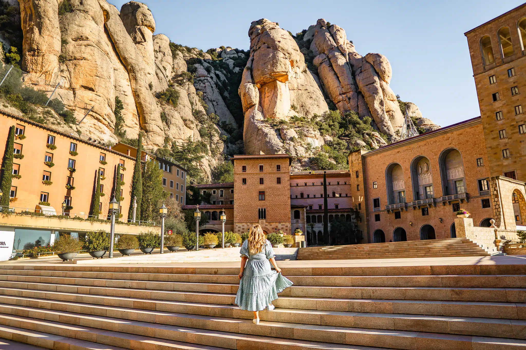 The Best Montserrat Spain Day Trip: A Guide on Barcelona to Montserrat ...